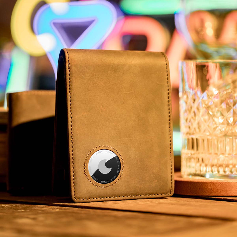 LORZOR Wallet PRO: World's 1st Trackable Minimalist Wallet